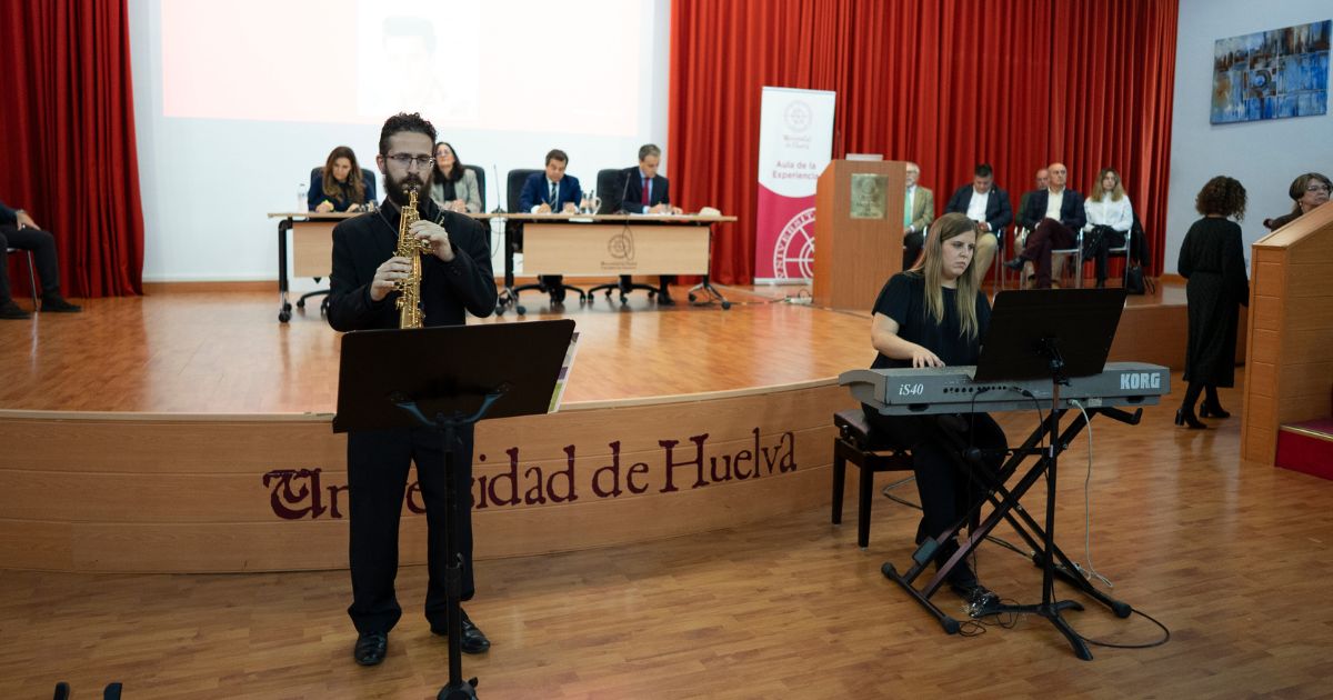 El Aula de la Experiencia de la UHU inicia un nuevo curso con cerca de ...